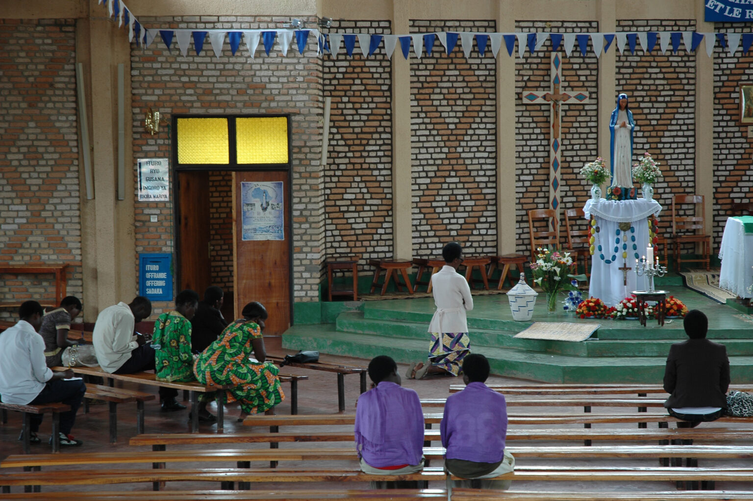 A SPIRITUAL BONFIRE IN THE HEART OF AFRICA – Worldwide Magazine